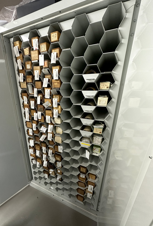 Plan Chests and Drawers